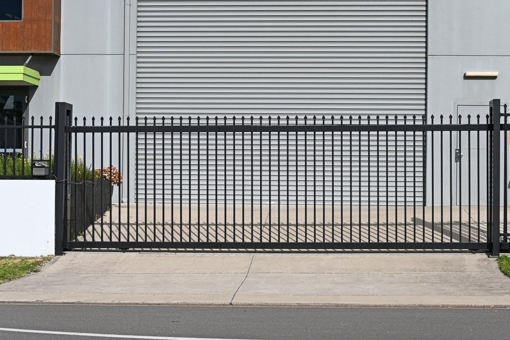 Why Your Business Needs a Commercial Gate: Security and Beyond - Apex ...